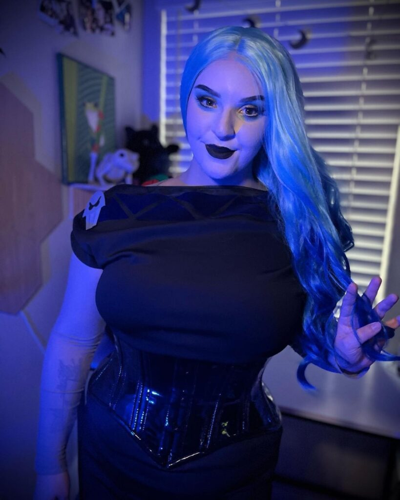 25 Best Disney Villain Costumes For Women - That Disney Fam