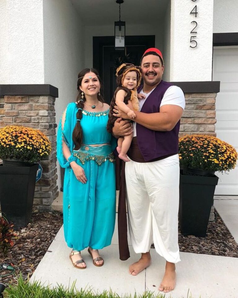 20 Best Disney Family Costumes For 3 - That Disney Fam