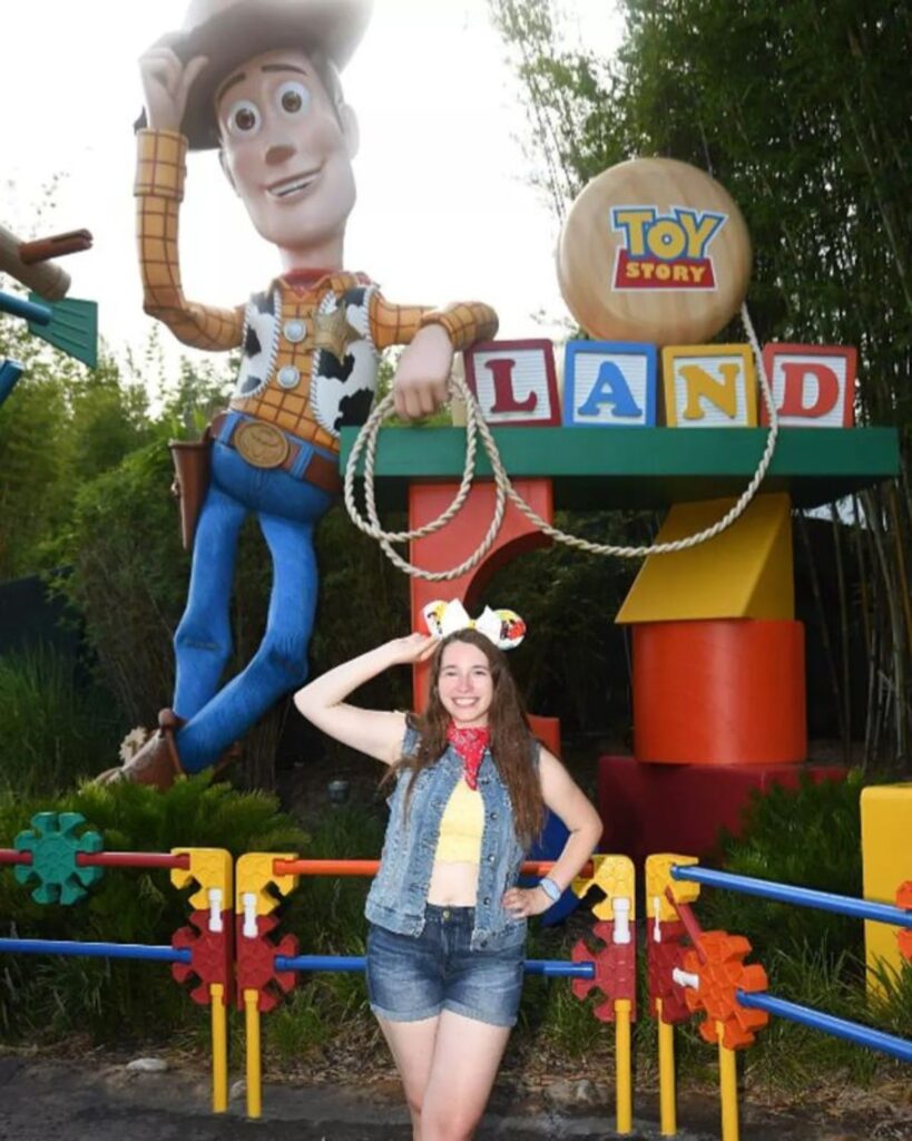 6 Cute Woody Disneybound Outfit Ideas - That Disney Fam