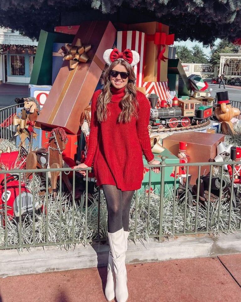 42 Disney Christmas Outfits That Are Festive And Chic - That Disney Fam