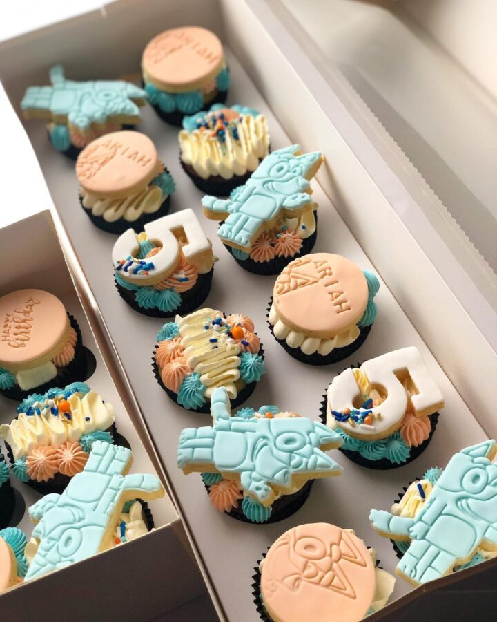 8 Bluey Cupcakes That'll Be A Hit For Your Bluey Fan - That Disney Fam