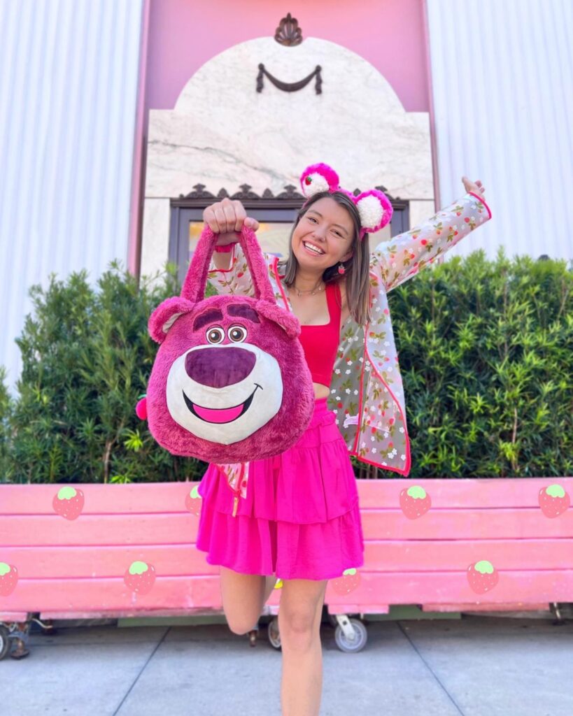 5 Lotso Disneybound Outfits Perfect For All You Huggers - That Disney Fam