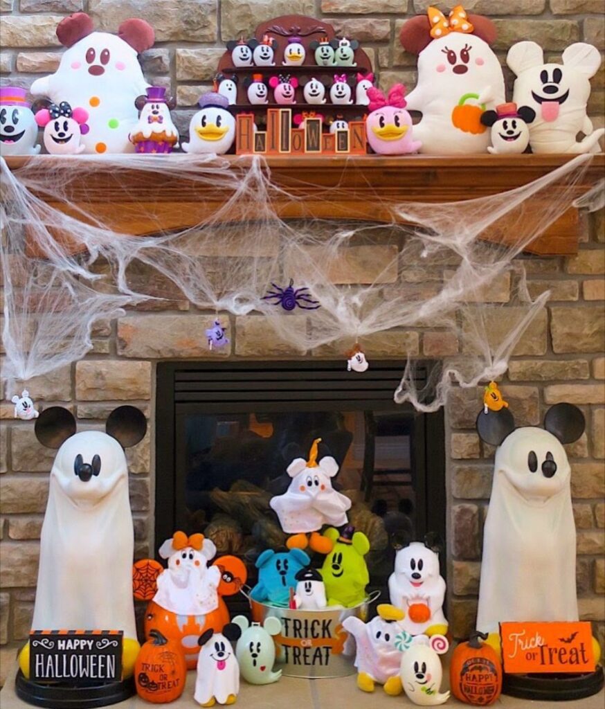 8 Cute Disney Halloween Decor Ideas - That Disney Fam