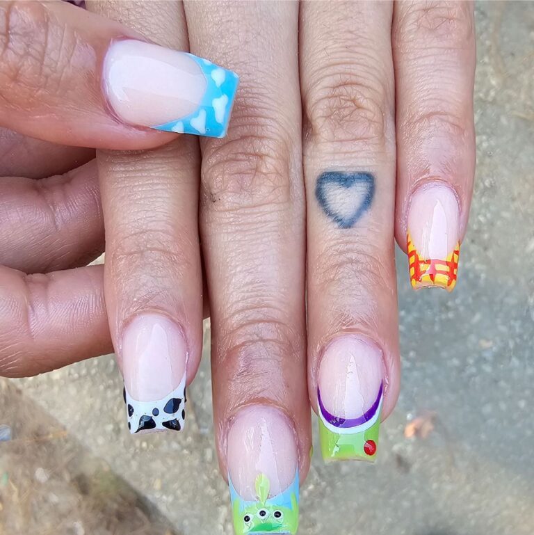94 Disney Nail Ideas That Are Simply Perfection - That Disney Fam