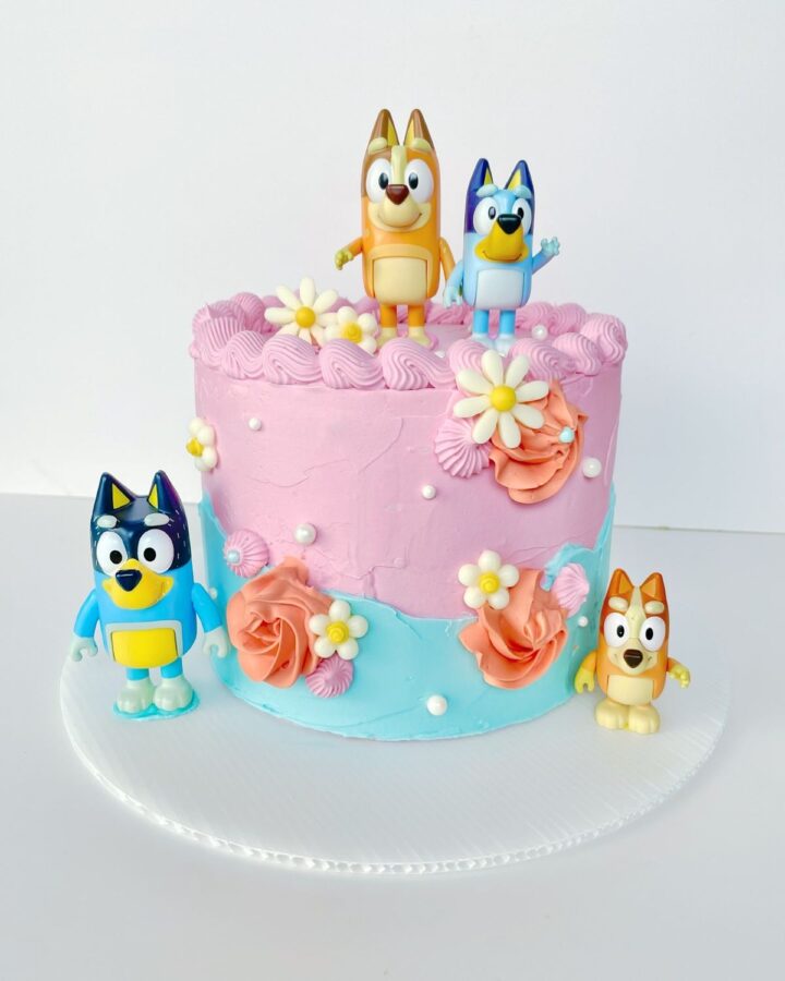 72 Bluey Birthday Cake Ideas That Are Just TOO Cute - That Disney Fam