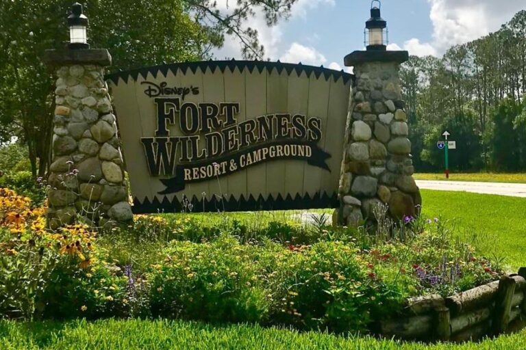 18 Freebies At Disney World - That Disney Fam