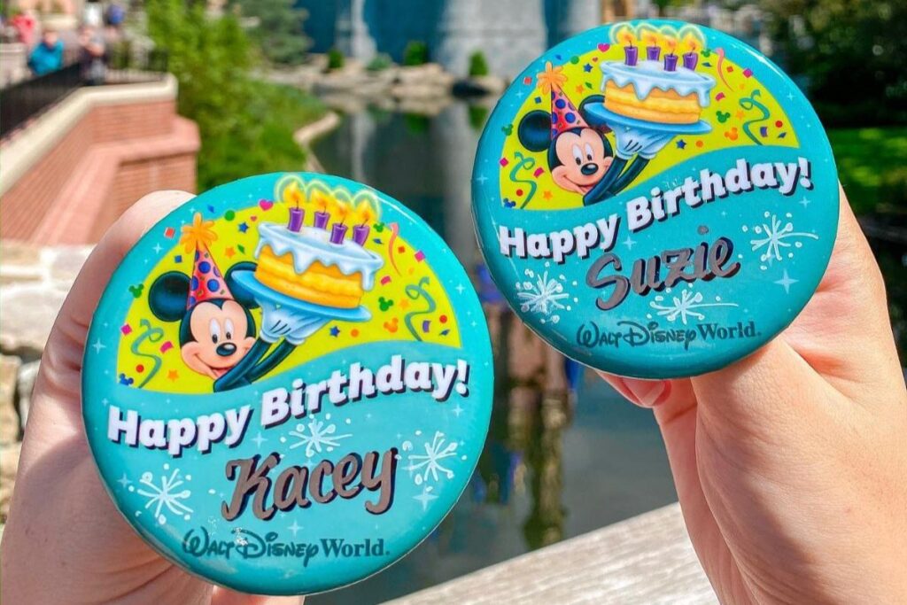 18 Freebies At Disney World - That Disney Fam