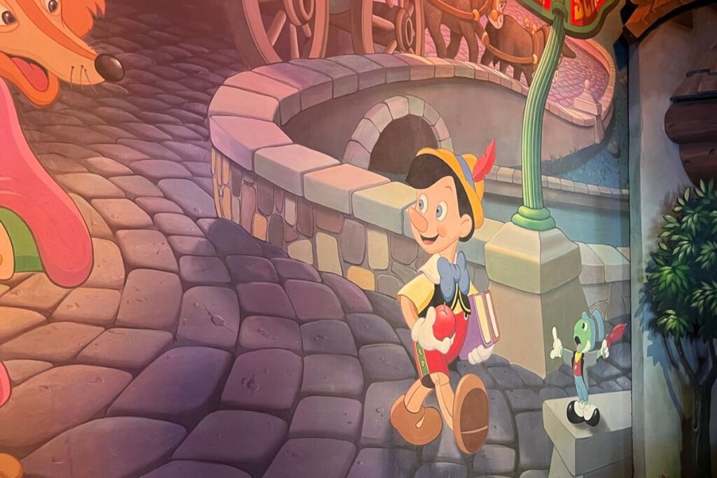 26 Rides At Disneyland That Aren't At Disney World - That Disney Fam