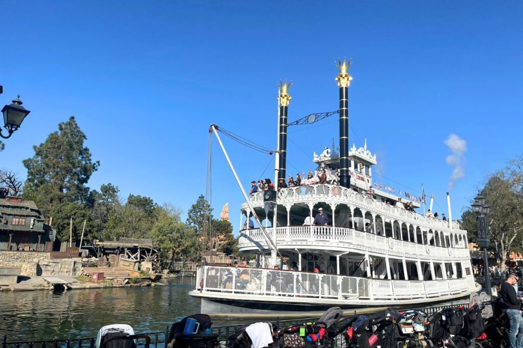 9 Boat Rides At Disneyland - That Disney Fam